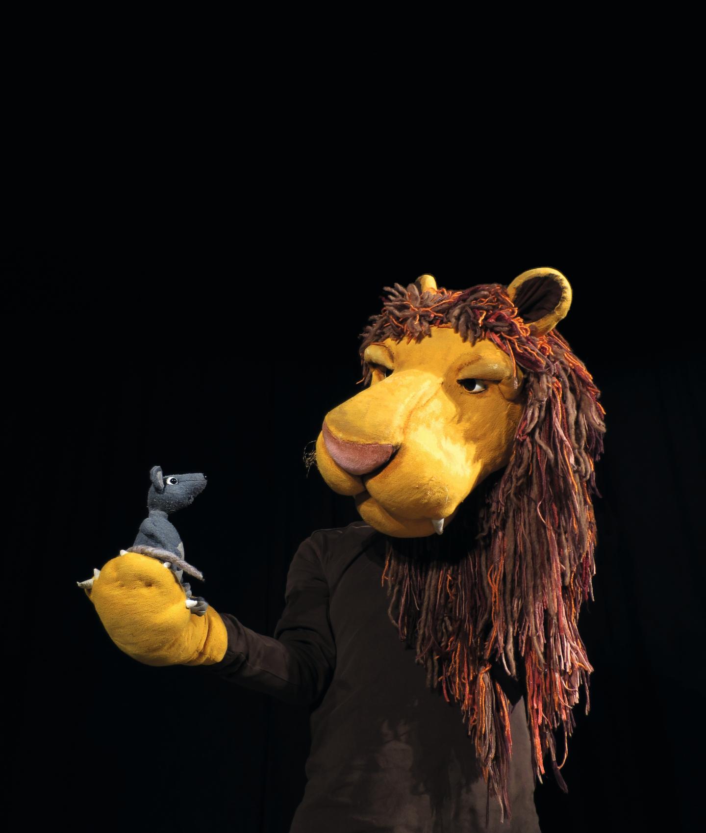 "Löwe und Maus" - Besuch des Fithe - Figurentheaters | KiTas der GdG St ...